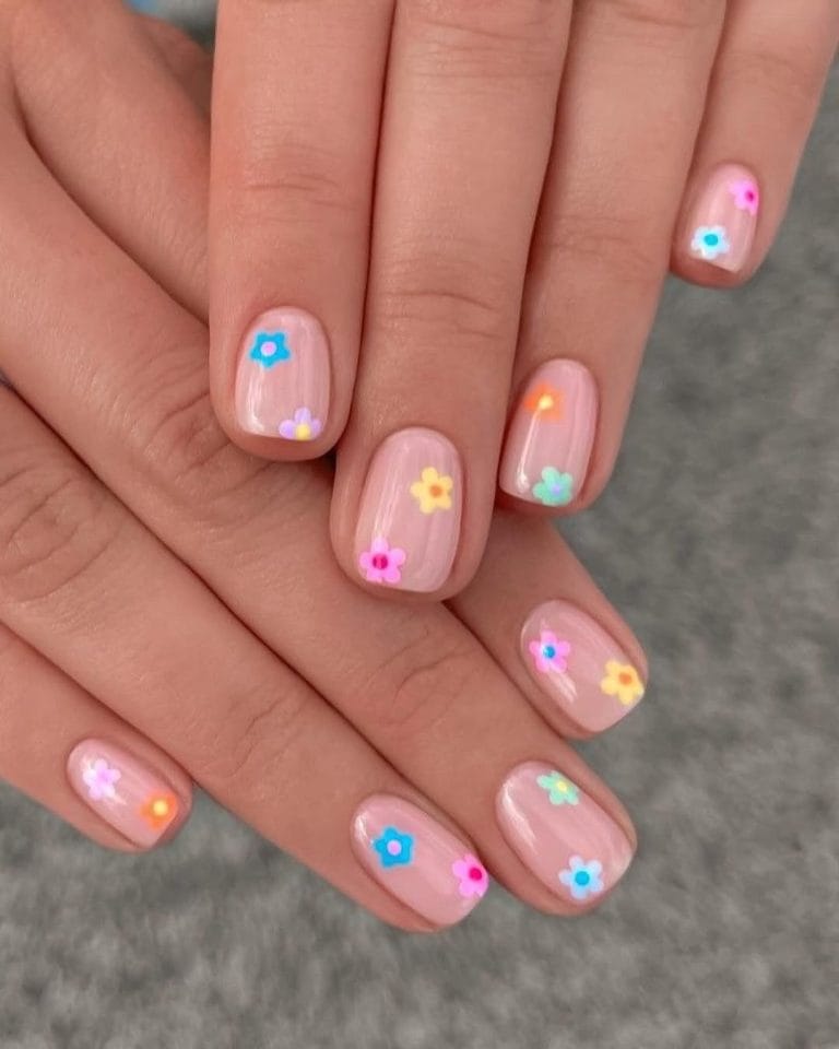 28 Cute Short Spring Nail Designs for Every Occasion - Lux Luna