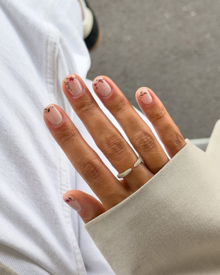 28 Cute Short Spring Nail Designs for Every Occasion - Lux Luna